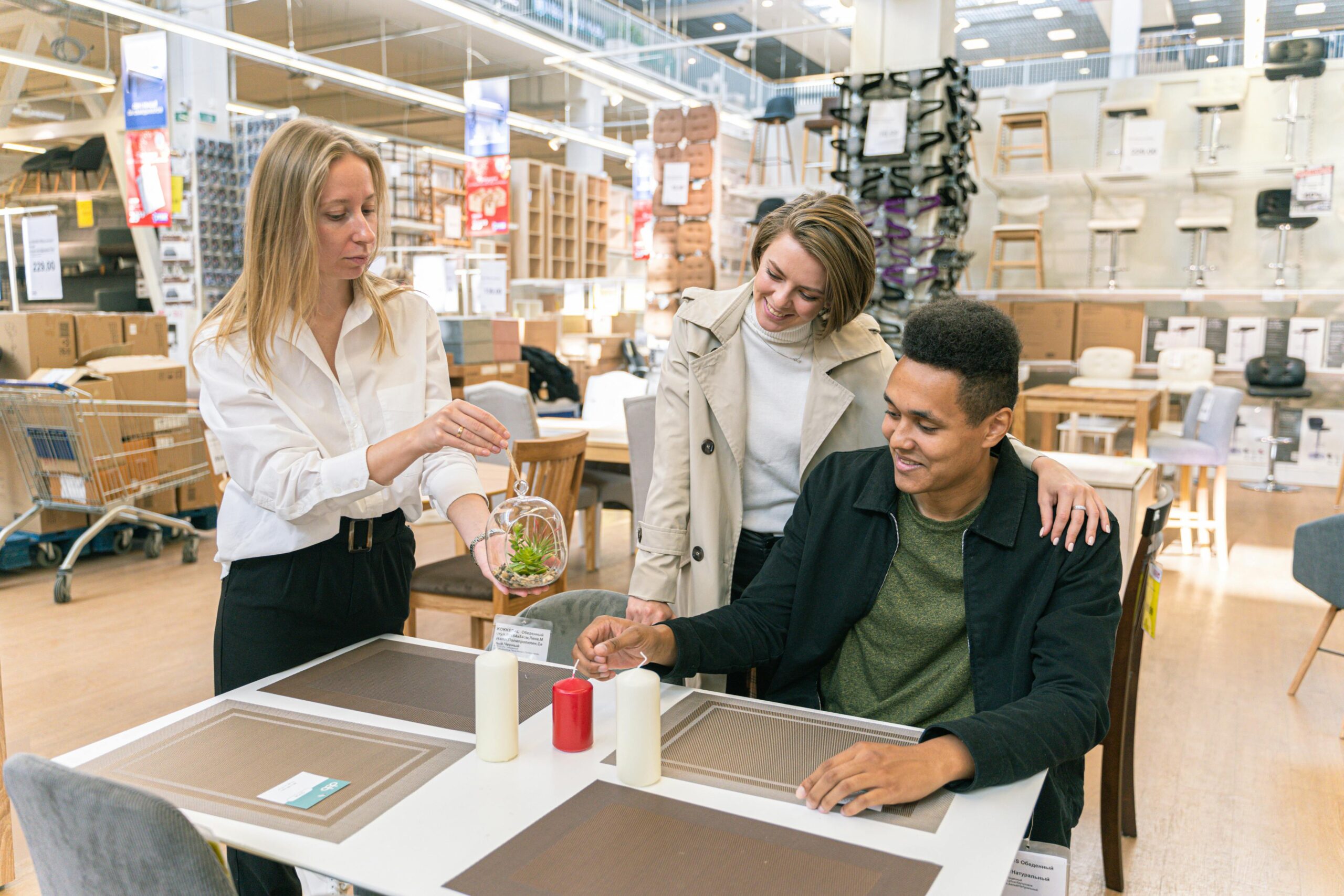 List of Jobs in Luxury Stores in India - Mintly